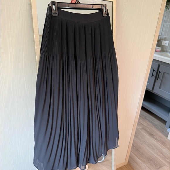 H&M | Skirts | Hm Black Aline Pleated Skirt | Poshmark
